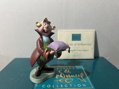 WDCC WALT DISNEY CINDERELLA - "PRESENTING THE GLASS SLIPPER" FOOTMAN ...