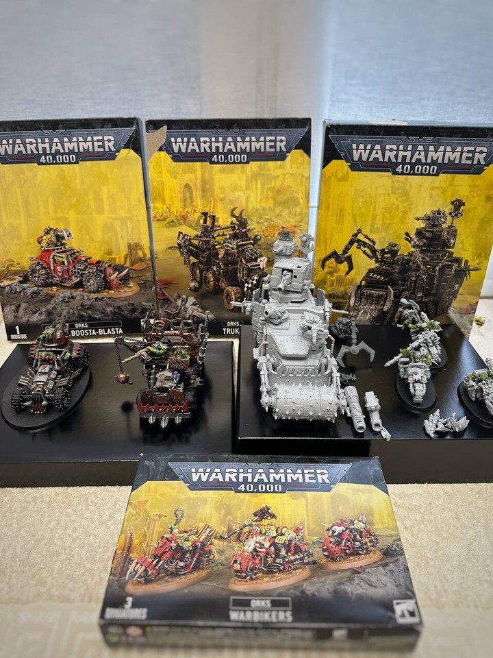 LOT Painted Warhammer 40k ORKS: BATTLEWAGON, WARBIKES, TRUKK, K.BOOSTA ...