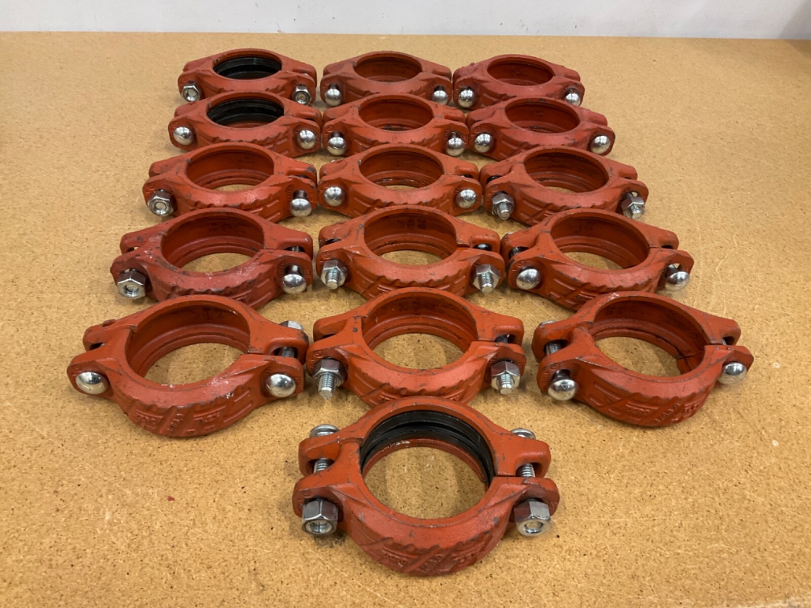Lot of 16 Victaulic 3" 3/88.9 Clamp Couplings No Gaskets | eBay
