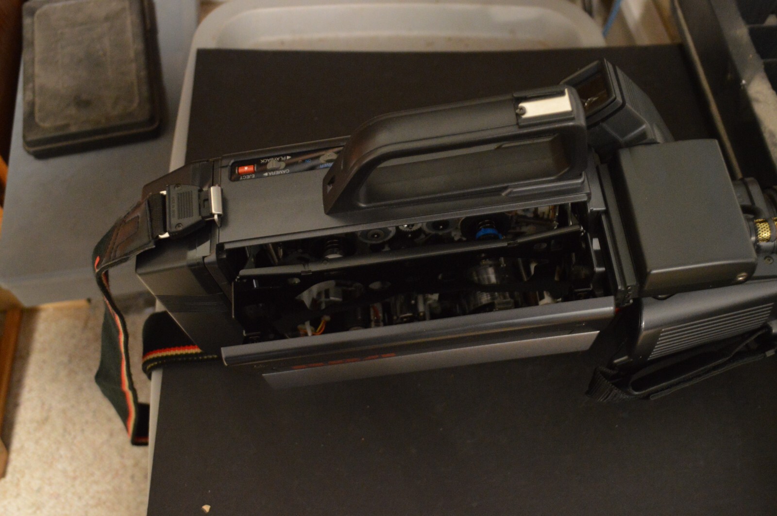 Vintage RCA Autofocus Camcorder Model CC275 Battery Extras Case | eBay