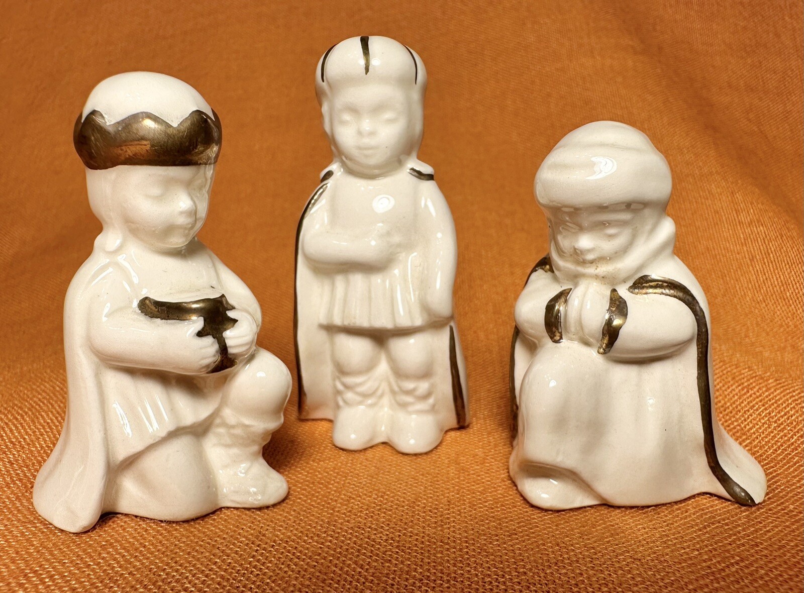 VTG Goebel Nativity Set Figurines White Porcelain Gold Accents 10 Pc W ...