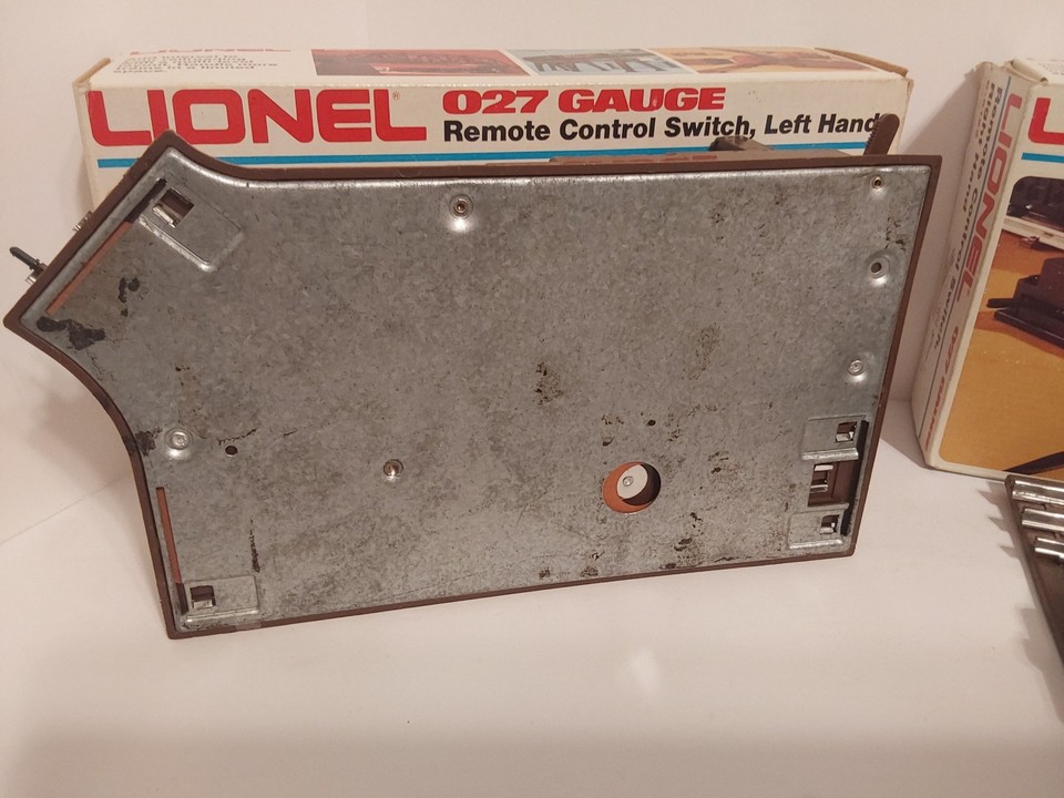 Lionel 027 Gauge 5121 Left Hand Control Switch & 5122 Right Hand ...