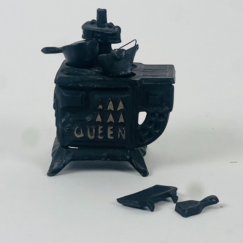 Vintage Queen Cast Iron Miniature Stove Set Salesman Sample with ...