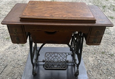 Sewing Machines - Fiddle Base Sewing Machine