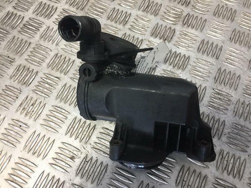 036103464AD Replacing Oil Breather (Oil Decanter) Volkswagen Polo ...