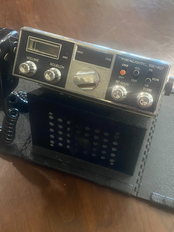 Vintage Realistic TRC-427 40 Channel CB Radio Transceiver Hump Mount ...