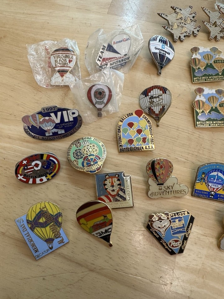 Lot Of Vintage Balloon Special Shape Pins And Thunder Bird Plane Pins ...