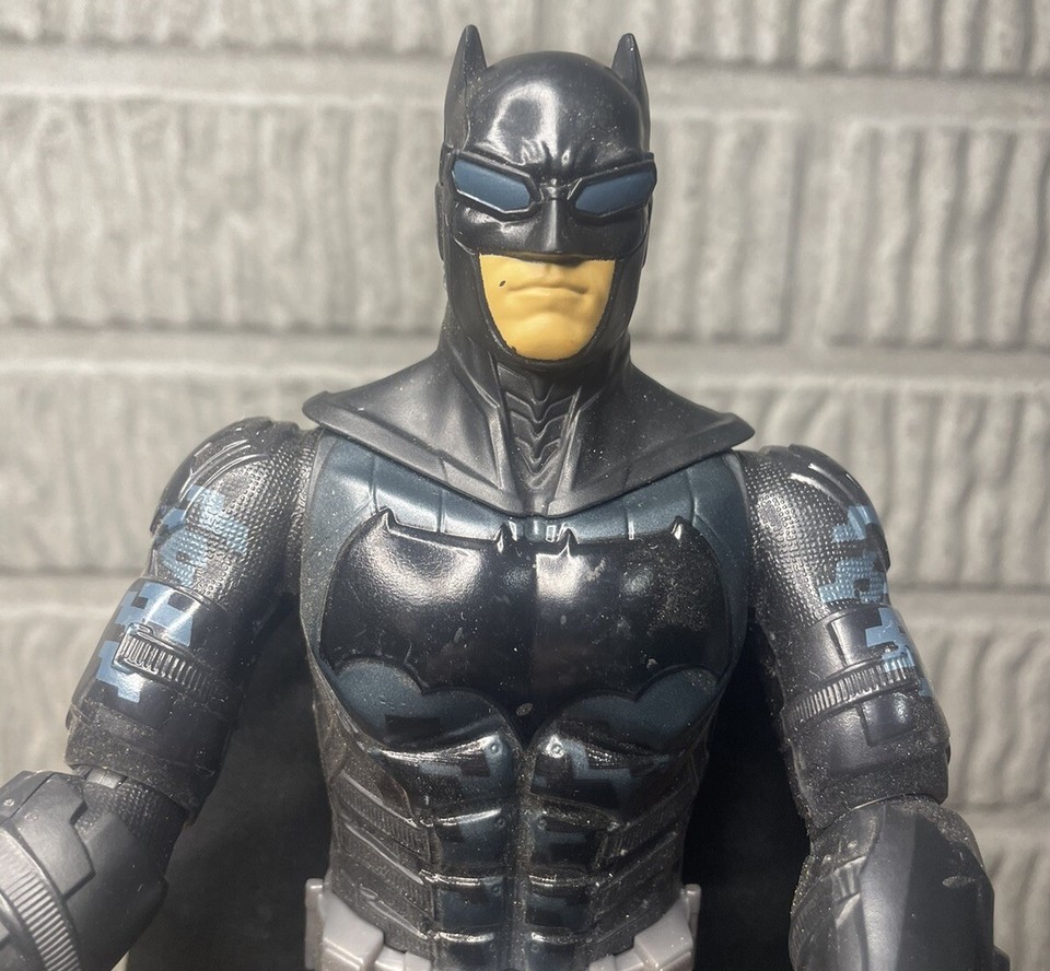 DC Comics 2016 Mattel 12" Batman Action Figure Movable Limbs Bat Man ...