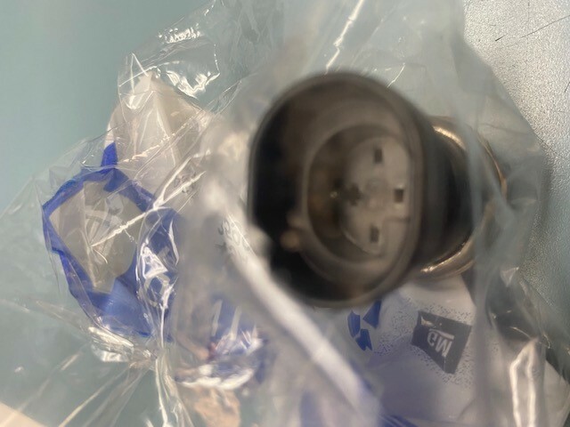 New GM 12635992 Chevrolet Buick GMC Oil Pressure Sending Sensor Switch ...