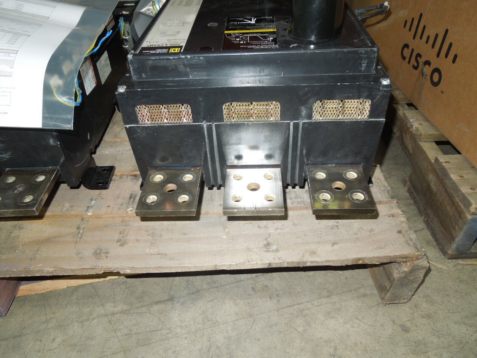 Square D PHF3616001386 2000A Frame 1600A Rated 3P 600V Breaker Used ...