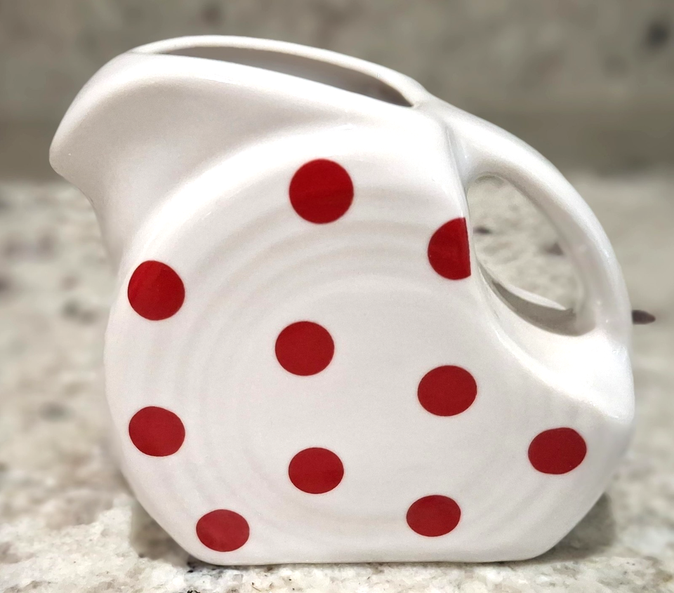 Fiesta Mini Disk Pitcher White With Scarlet Dots HLCCA Exclusive 2023 ...