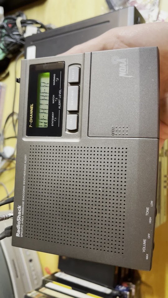 NEW Radio Shack Weather Radio 7-Channel Digital NOAA Alert System 12 ...