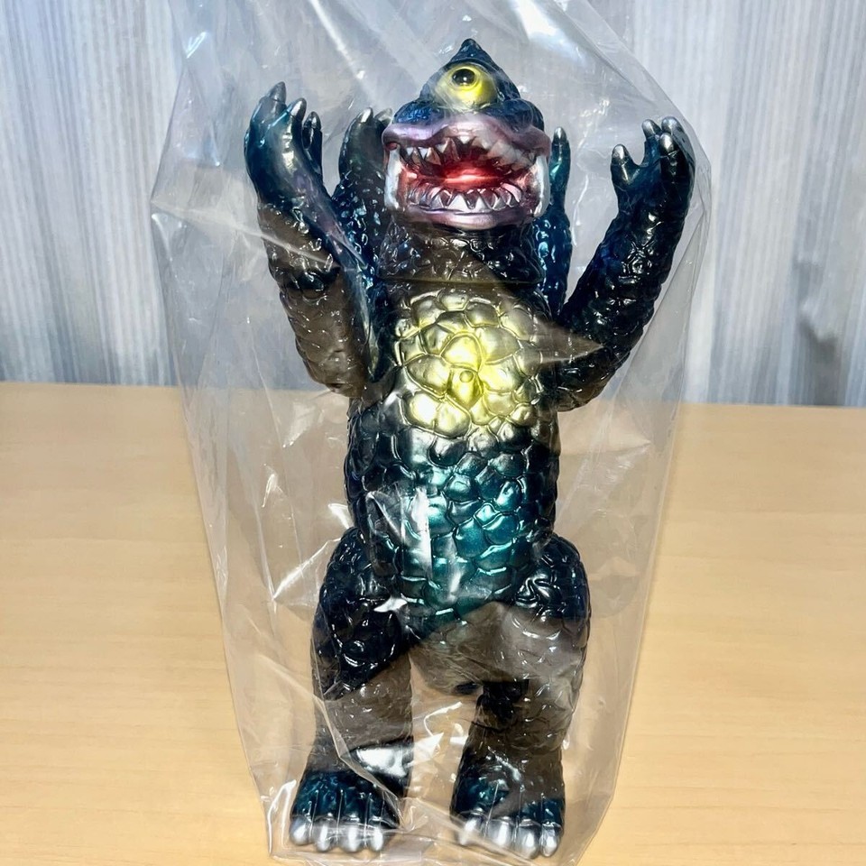 Four Armed Zagora Marmit Sofubi Sofvi Pachi Kaiju Figure | eBay