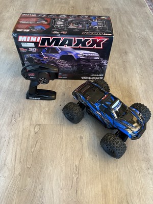 Traxxas Mini Maxx Blue FULL LIGHTS CENTER DIFF Installed!! Three Runs ...