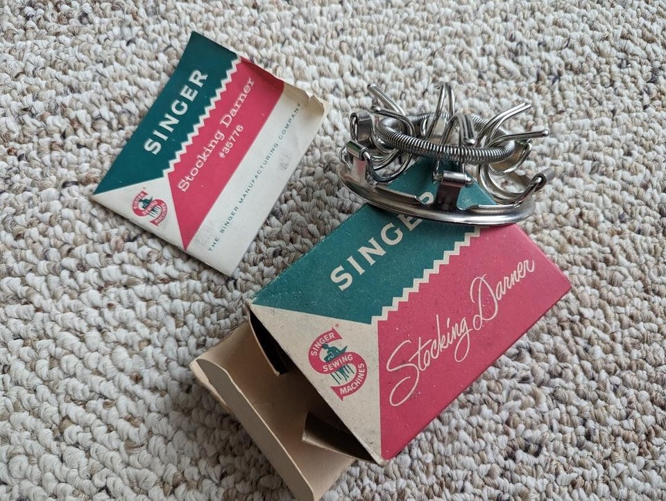 SINGER 35776 Sewing Stocking Darner Hoop Silver Chrome box manual nice ...