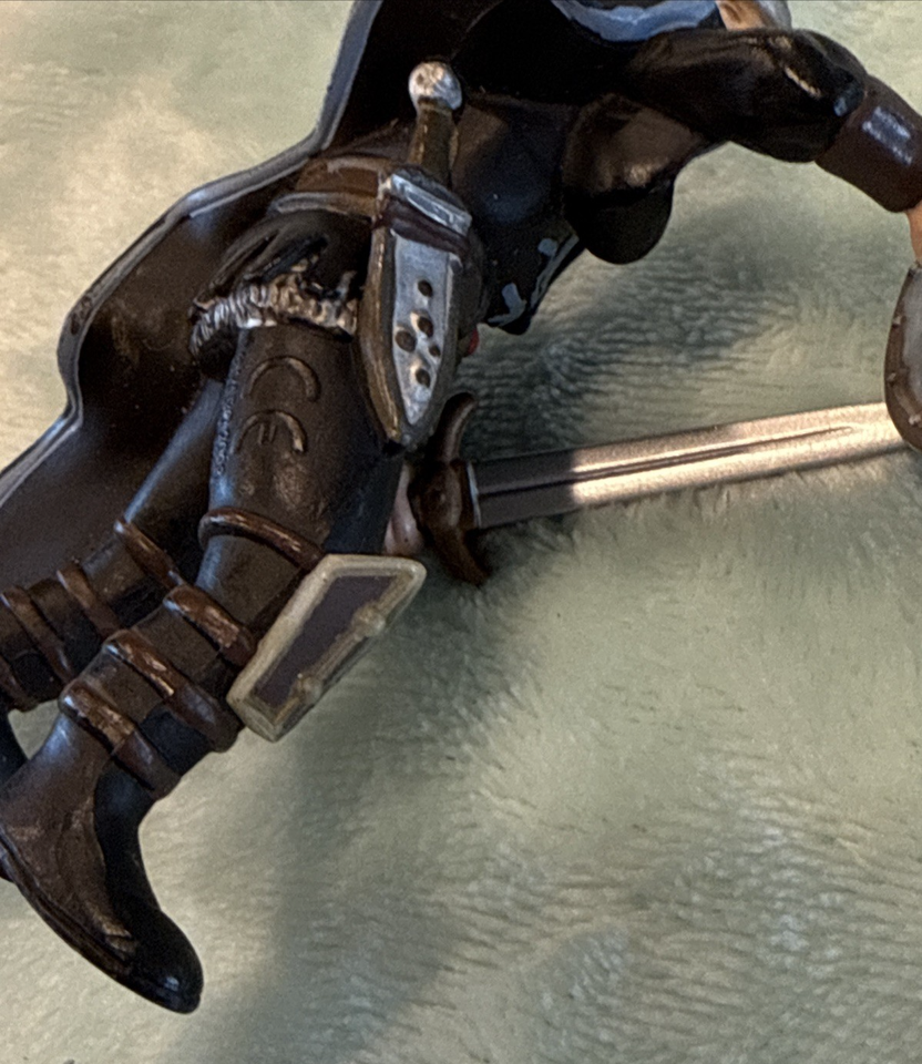 Papo Set of 2 Knights 2003 & 2006 w Shields & Sword Medieval Figures 4 ...