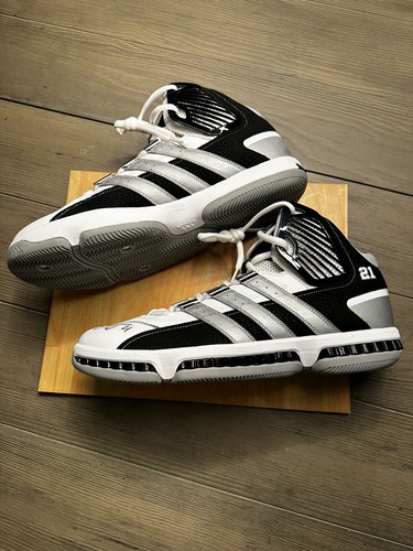 TIM DUNCAN Signed Autographed Shoes GAME ISSUED BIG FUNDAMENTAL Size 16 ...