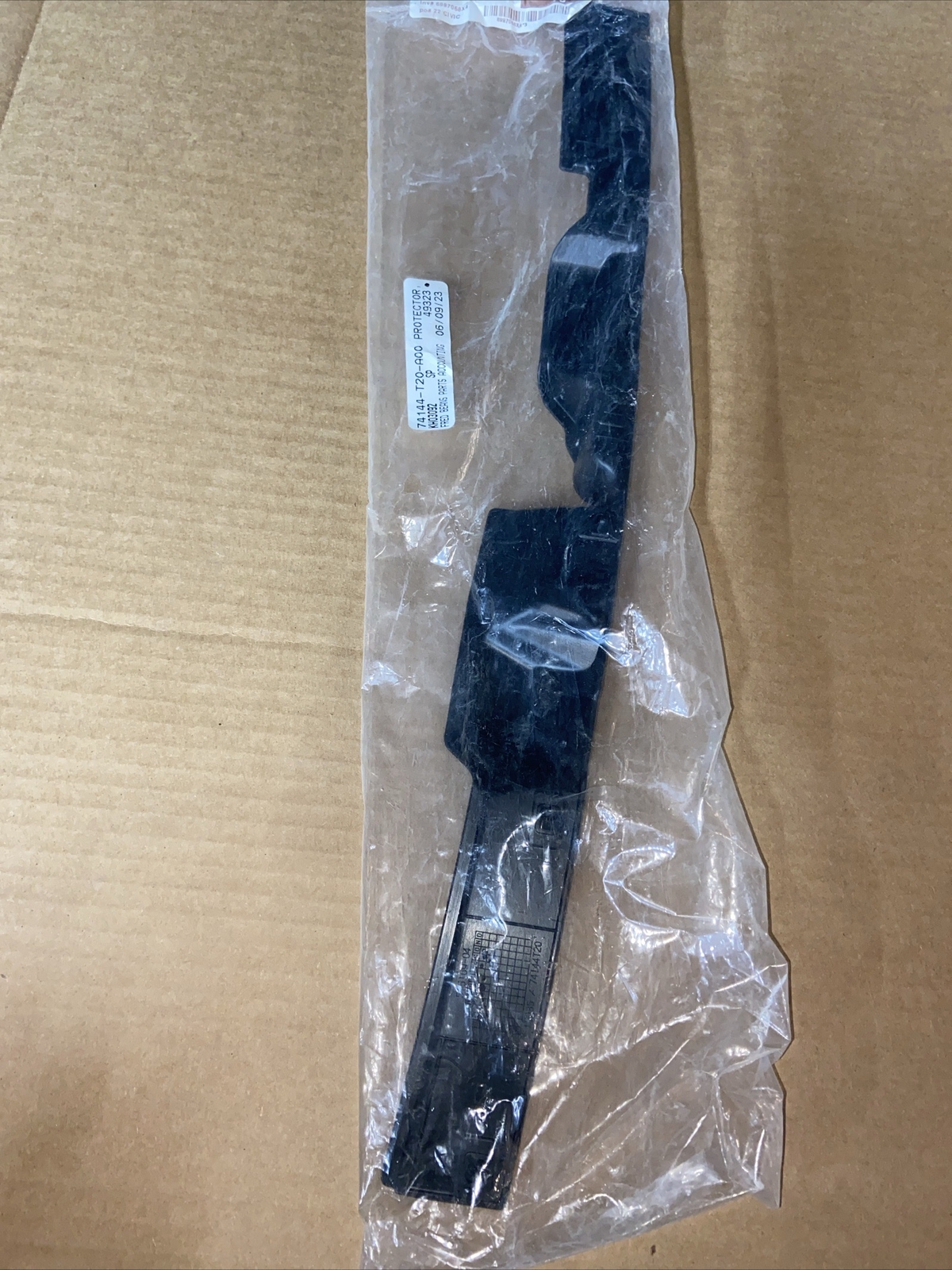 Genuine Honda OE Protector Hood 74144-T20-A00 | eBay