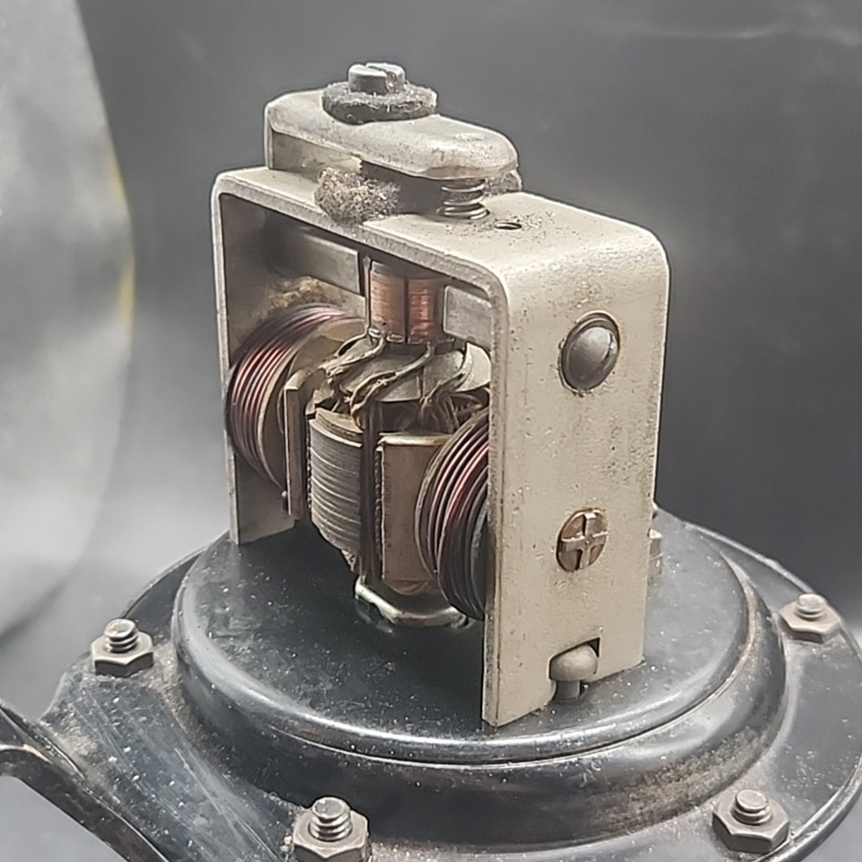 FORD MODEL "A" AUGA HORN AH-OOO-GAH OOGA Signed Stewart-Warner USA | eBay