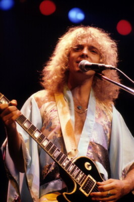 Peter Frampton 1970 S Pop Star In Concert 8x12 Inch Poster Ebay