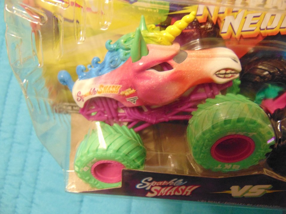 NITRO NEON 2023 SPIN MASTER Monster Jam 2-Pack SPARKLE SMASH & MAX-D | eBay