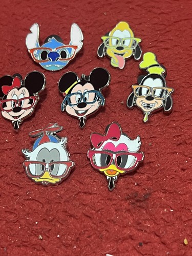 7 Disney pins Nerds. Mickey Minnie Stitch Donald Daisy... as seen lot X ...