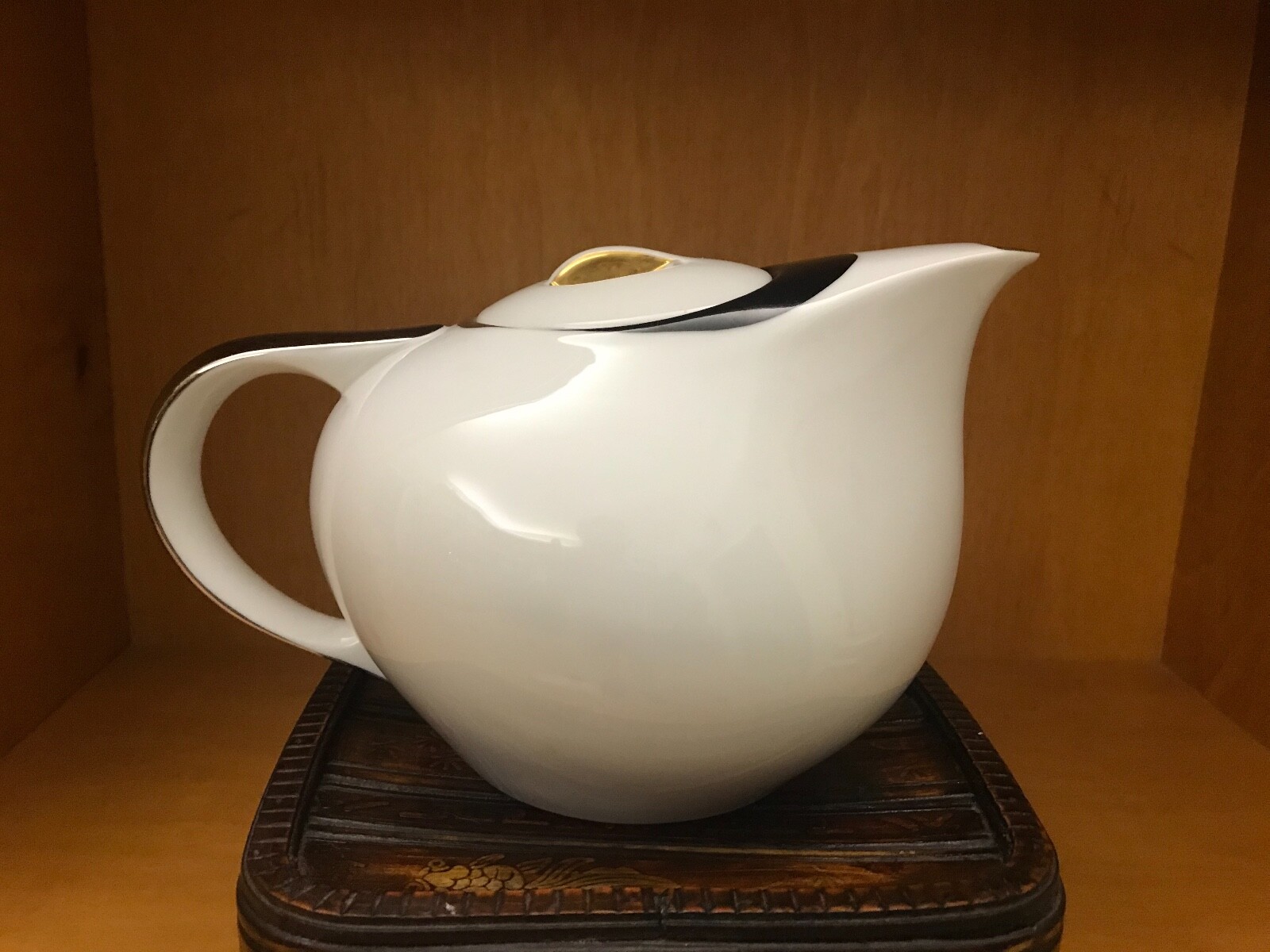 SANGO WHITE TEA POT WITH GOLD AND BLACK ACCENTS made in Japan | eBay
