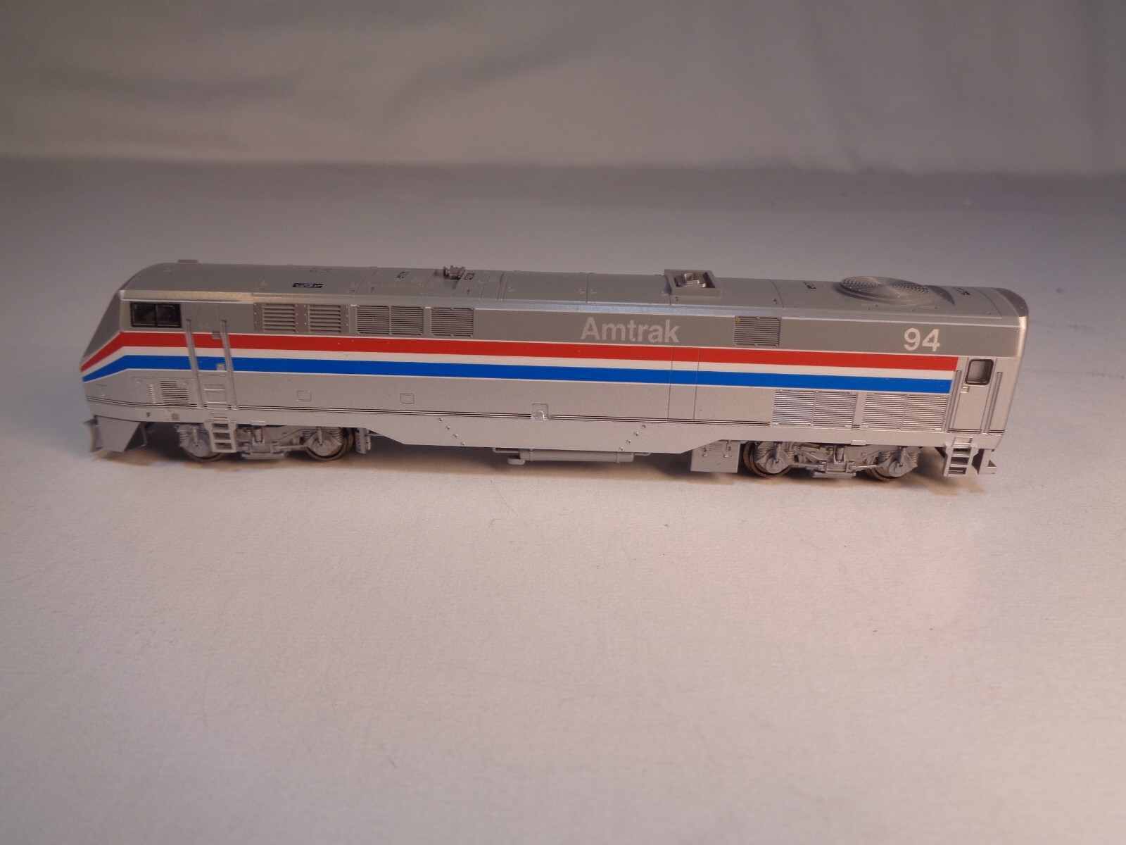N Scale Kato P42 Genesis Amtrak Phase IV Diesel Engine #94 | eBay