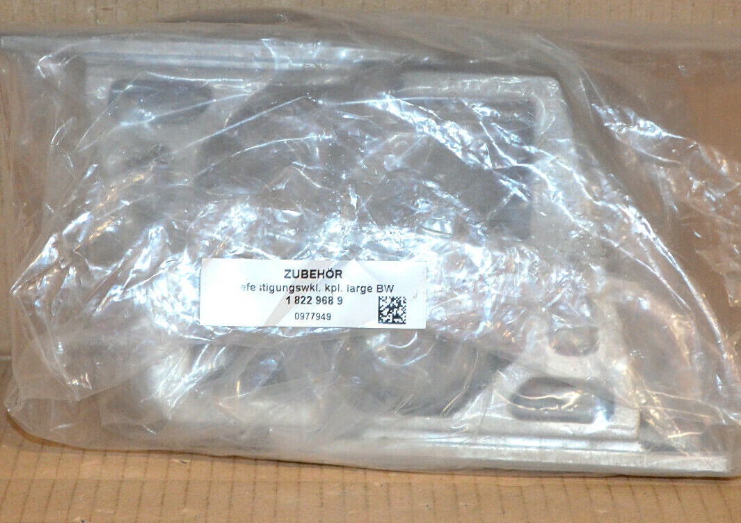 SEW EURODRIVE 18229689 Befestigungswinkel kpl. large BW // 4 Stück=1 ...