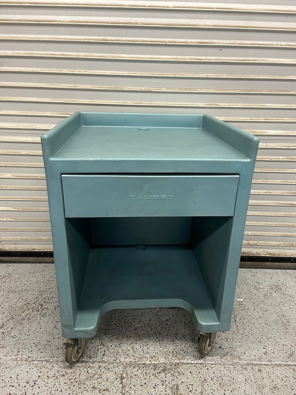 28x28 Cashiers Cart Stand Durable Heavy Duty Plastic Cambro ES28 On ...