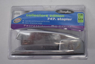 Swingline 747 Business Full Strip Desk Stapler 25 Sheet Capacity ...