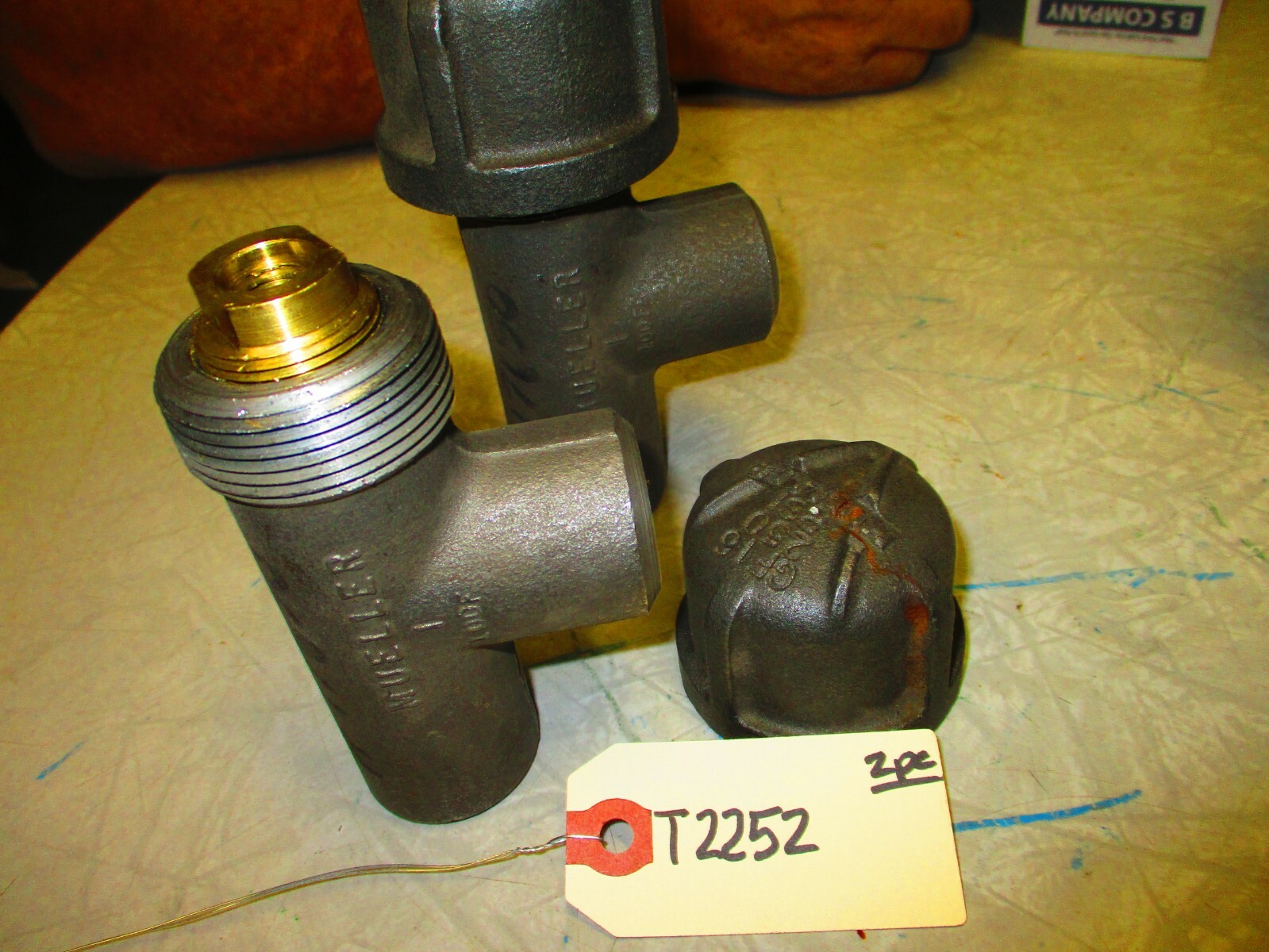 MUELLER H-17650 1" x 1" 250 psig NO-BLO Service Stop Tee Welding Type ...