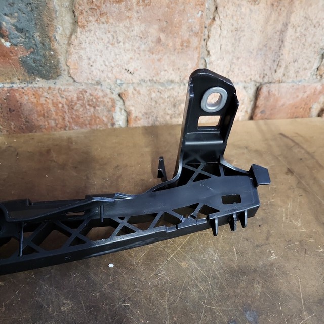 Volkswagen Golf Mk7 Radiator Upper Bracket 5G0805705H 2016 Genuine for ...