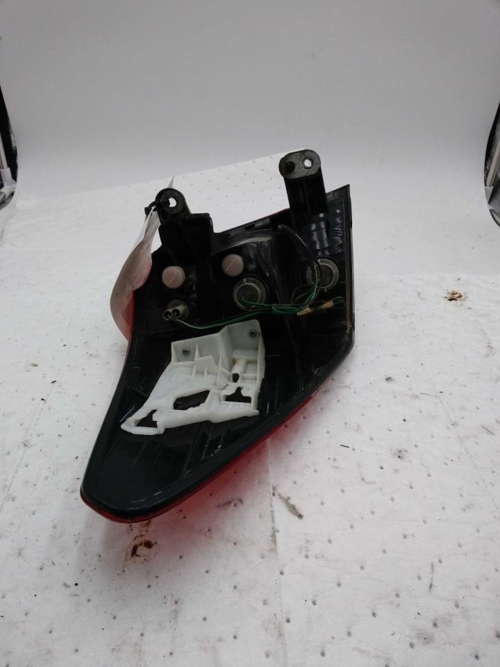 Passenger Tail Light Wagon Outback Liftgate Mounted Fits 10-14 LEGACY ...