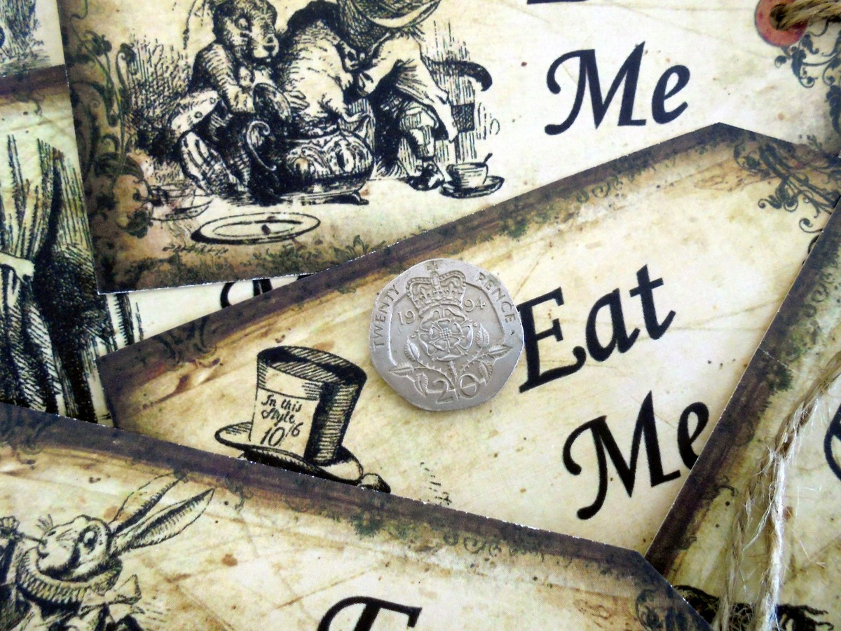 Alice In Wonderland Eat Me Printable Alice In Wonderland: Free