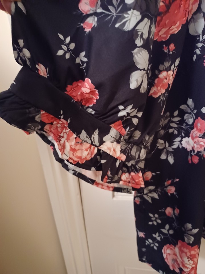 LADIES FLORAL BLACK/PINK TOP WITH FRILL EDGING SZ 4XL GUIDE 20/22 NEW ...
