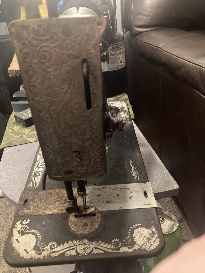 Vintage 1897 Antique Singer Treadle Sewing Machine | eBay