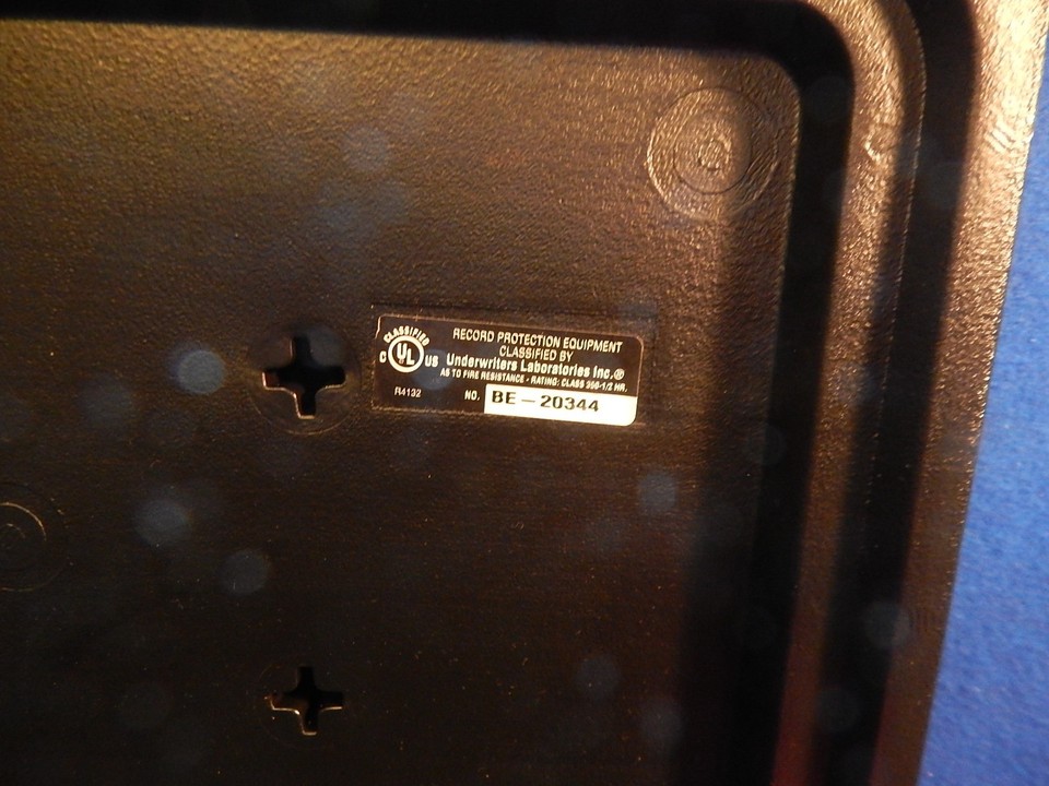 Sentry Safe 1160 Fire Resistant Security Chest Complete with two keys ...