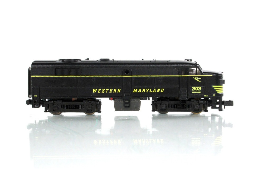 N Scale ***WESTERN MARYLAND*** FA2 Diesel Locomotive, WM 303 ---- Life ...