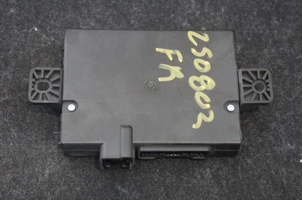 Theft Locking Keyless Entry Module ECU LR117932 Land Rover Defender ...