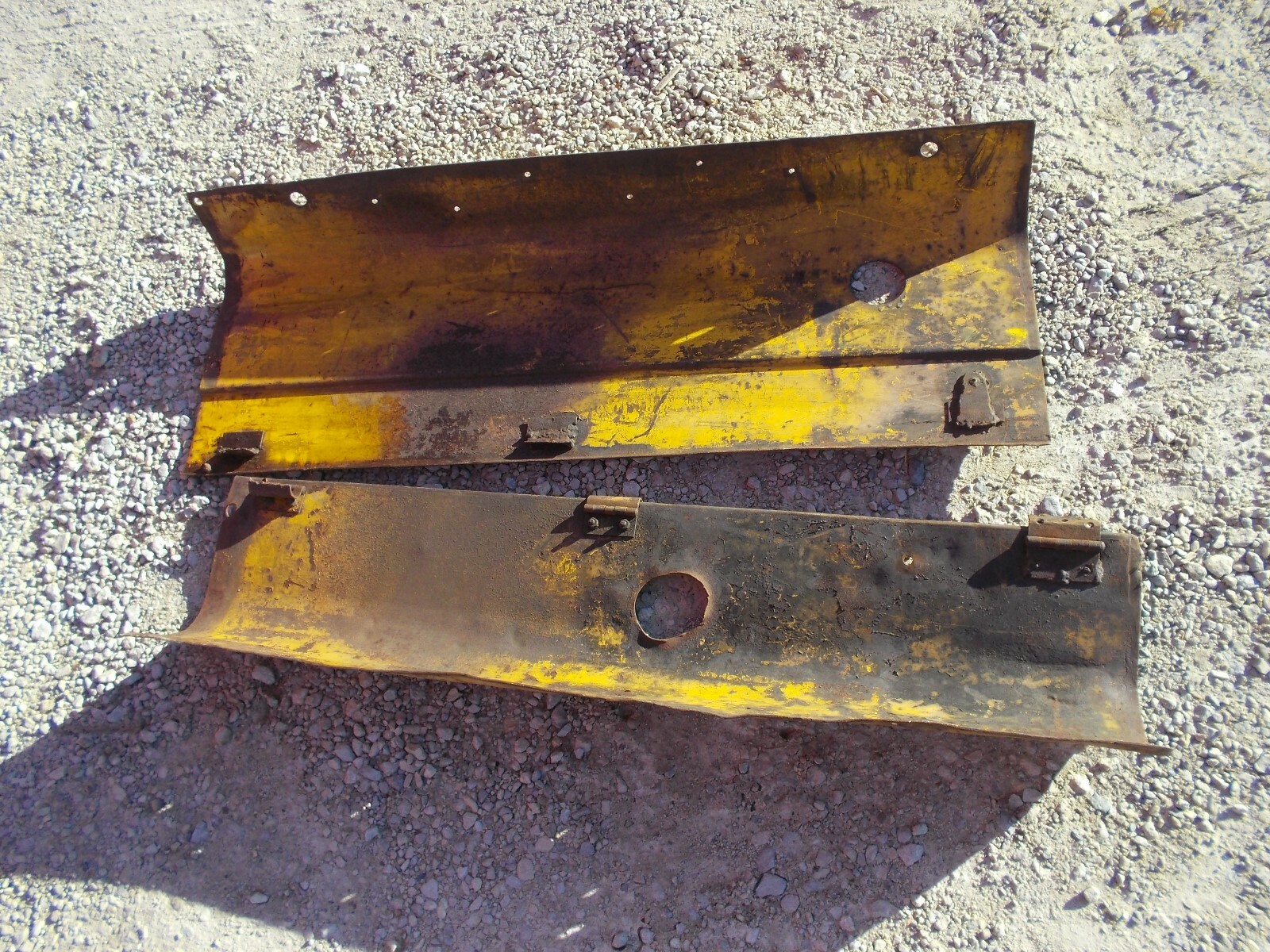Farmall International Dozer Crawler Tractor IH IHC engine motor hood ...