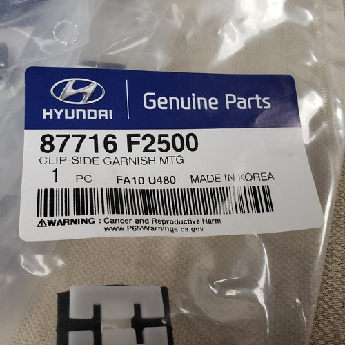 HYUNDAI LOT OF THIRTY-SEVEN (37) OEM 87716-F2500 ROCKER MOLDING ...