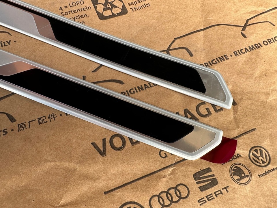 Volkswagen T-Roc 2GA Facelift R R-Line Door sill trim set 2GA853537D ...