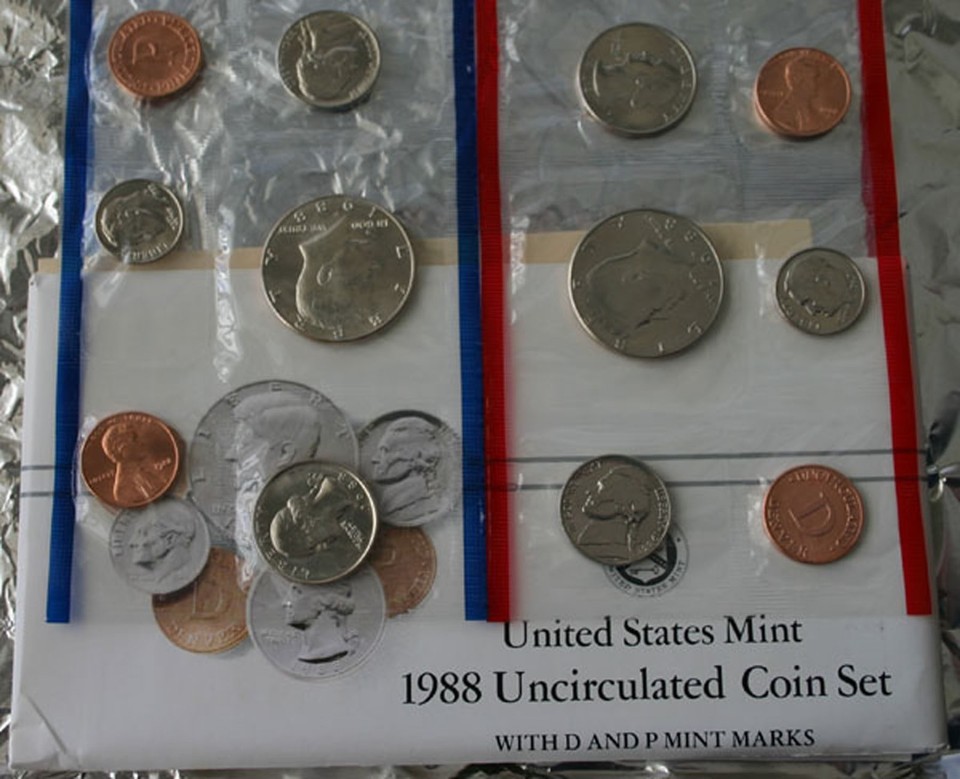 Decade 1980 - 1989 Annual US Mint Uncirculated P D Lot of 8 Sets with ...