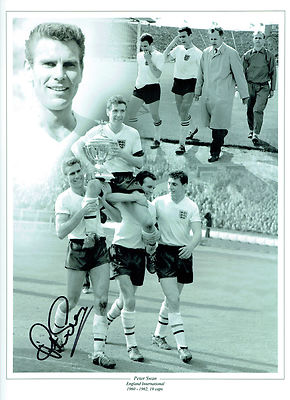 Peter SWAN Signed Autograph Sheffield Wednesday & England 16x12 Photo ...