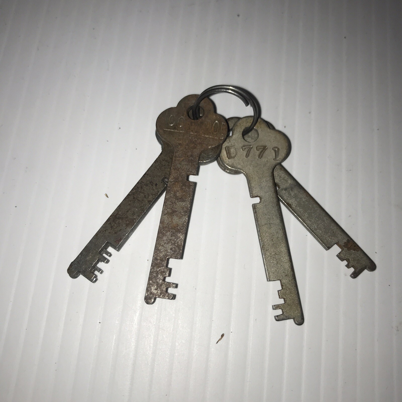 Lockwood Australia Vintage Keys Bundle Of Five | eBay