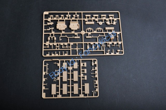 Trumpeter 1/35 01585 German 8.8cm Flak 18 Selbstfahrlafette for sale ...