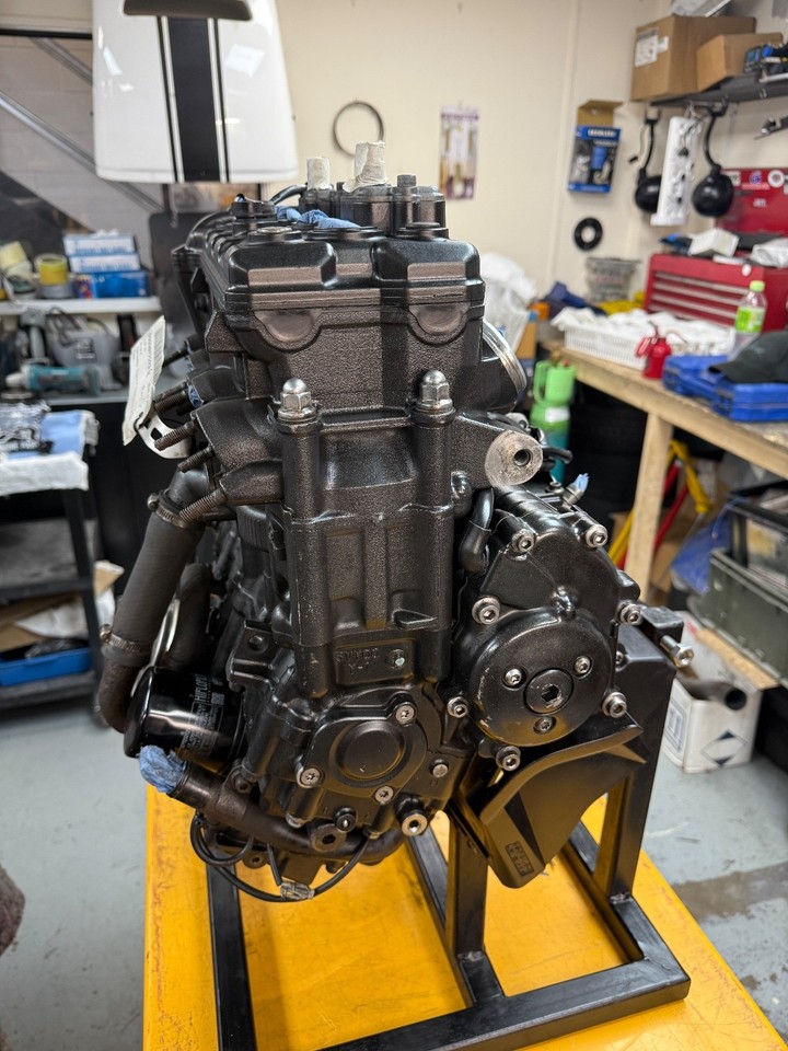 YAMAHA YZF-R R1 2006 Engine 5VY | eBay UK