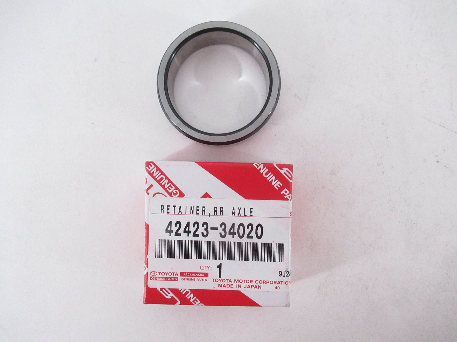 Genuine OEM Toyota 42423-34020 Rear Axle Outer Bearing Retainer 2001-07 ...