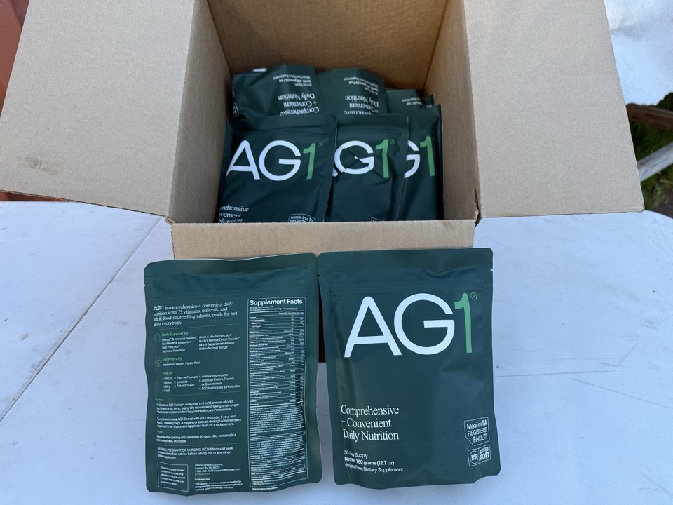 AG1 Athletic Greens - Powder Pouch 12.7oz/360g - 1 Box of 20 Bags ...